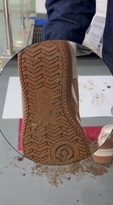 How to clean muddy shoes effortlessly & efficiently?